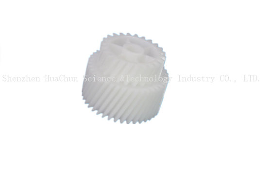 High Precision Plastic Spur Gears With Straight Teeth Customized Shape