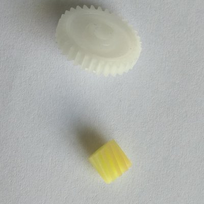 Custom Small Nylon Spur Gears 100% Raw Material White Shore A For Electric Toy Car