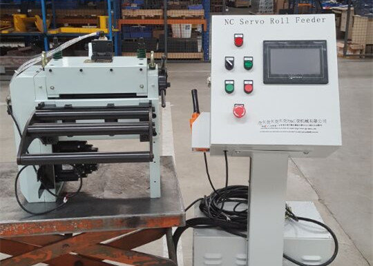 CE NC Servo Roll Feeder with Computer  Closed Circuit Feedback System