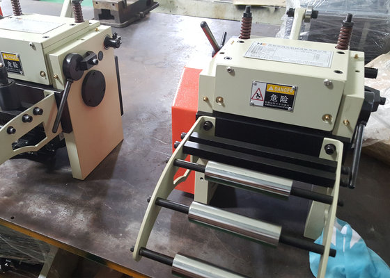 Double Geared Drive Servo Roll Feeder High Precision For Metal Parts Manufacturing