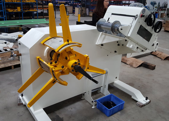 Coil Car Manual Expansion Metal Coil Decoiler Straightener For Middle Sheet