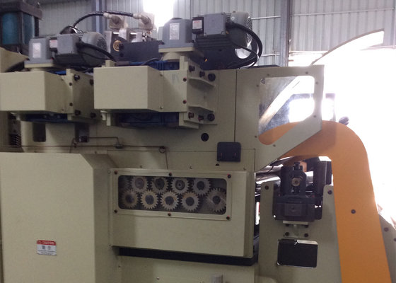 Full Closed Loop Control NC Servo Roll Decoiler Straightener Feeder 3 In 1 With 88 mm Feeding Roller