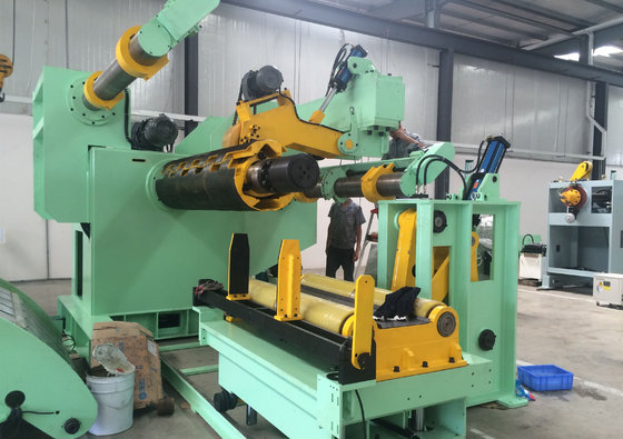 Pneumatic Cylinder Pressing Coil Strip Uncoiling Machine With Loading Coil Car