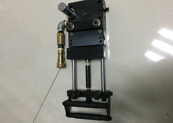 Pneumatic Driving Rapid Air Feeder , Solenoid Valve Releasing Feeder Machine