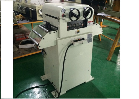 600 MM Metal Fully Automatic Leveling Machine , Pinching Roller Steel Straightening Machine