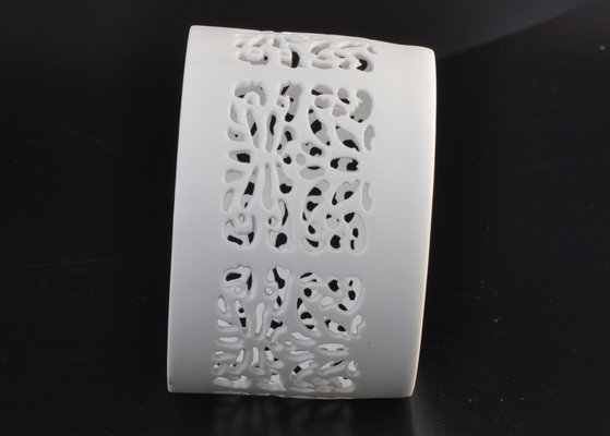 Round Pure White Ceramic Candle Holders Heat Resisting ASTM Approve
