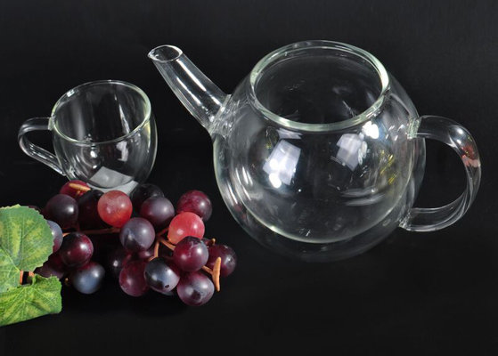 Heat resistant clear Double Wall Borosilicate Glass teapot with lid