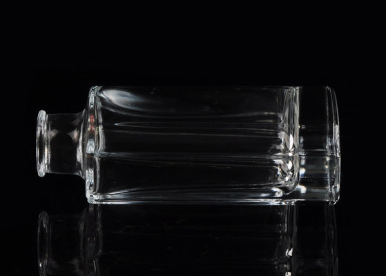 Wide Mouth Symmetrical Clear Glass Essencial Oil Bottle With Reed / Rattan