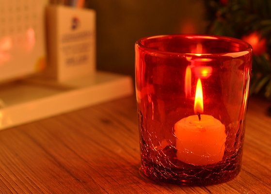 Elegant Red Cracked Small Glass Candle Holders For Decoration , Customized Size