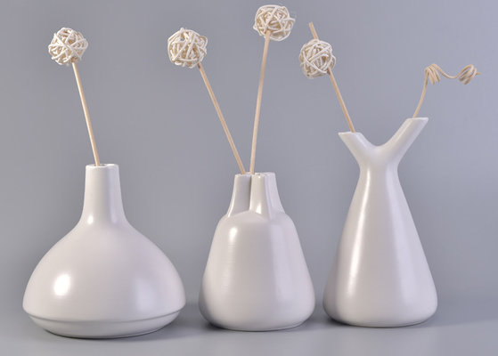 White Empty Diffuser Bottles , Ceramic Essential Oil Diffuser With Rose & Sticks