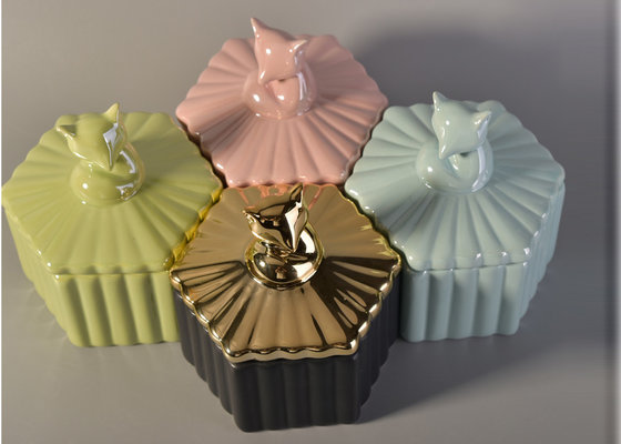 Different Candy Colors Ceramic Candle Jars Black Upright Lines With Fox Lids