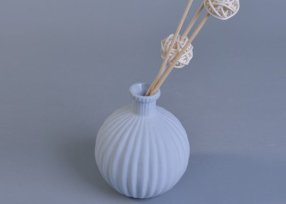 家の芳香のための陶磁器のアロマセラピー オイルの拡散器のびんを艶をかける330mlピンク