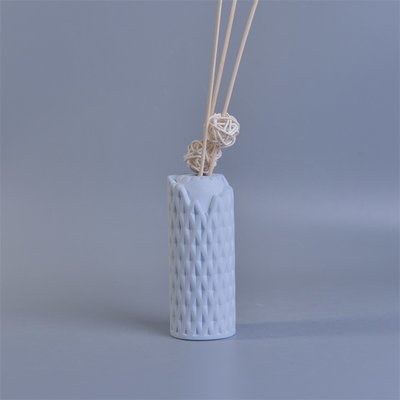 Handmade 200ml Empty Diffuser Bottles Ceramic Aromatherapy Bottles , White