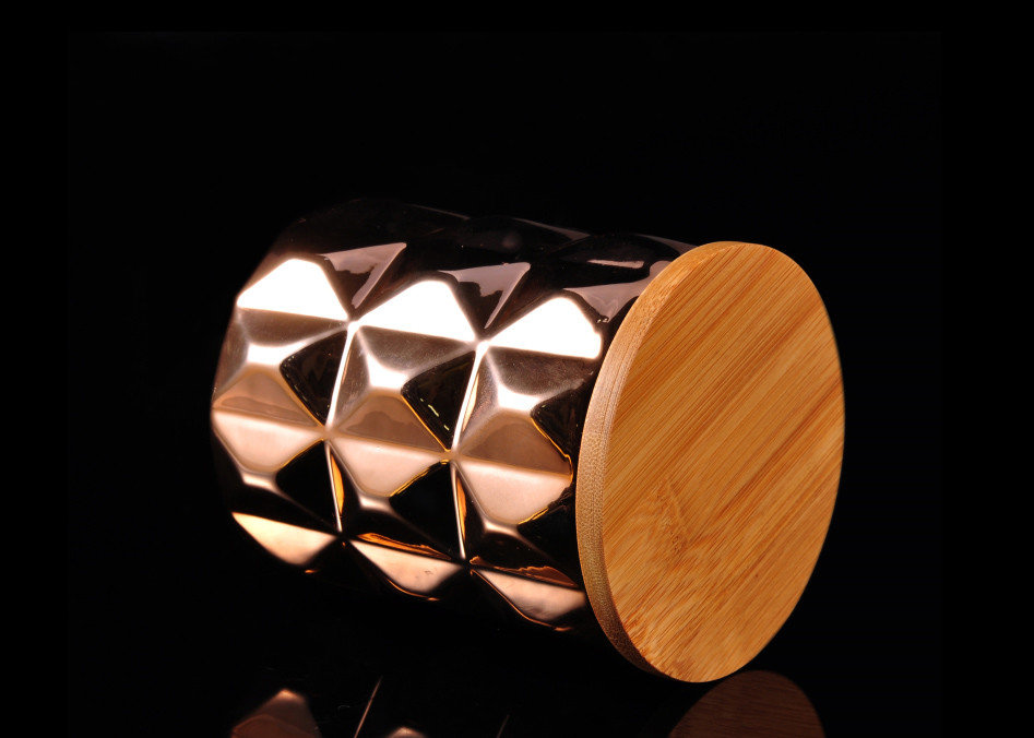 Diamond Pattern Ceramic Candle Holder Electroplating Surface with Wooden Lid
