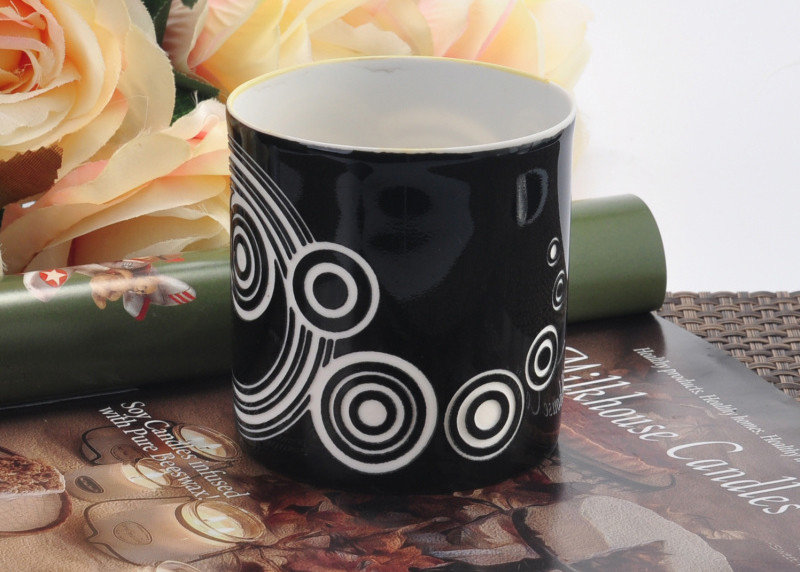 Balck backage white circle Ceramic Candle Holder , cylinder round ceramic candle jars