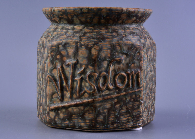 Nut Pattern Ceramic Storage Jar / 440ml ceramic candle lantern With Rubber Foot