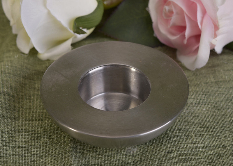 25Ml Mini Simple Silver Tealight Metal Candle Holders Thick Wall Eco Friendly