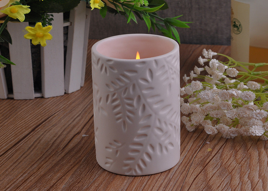 Custom Embossed Leaf Pattern White Ceramic Candle Holders Eco - Friendly