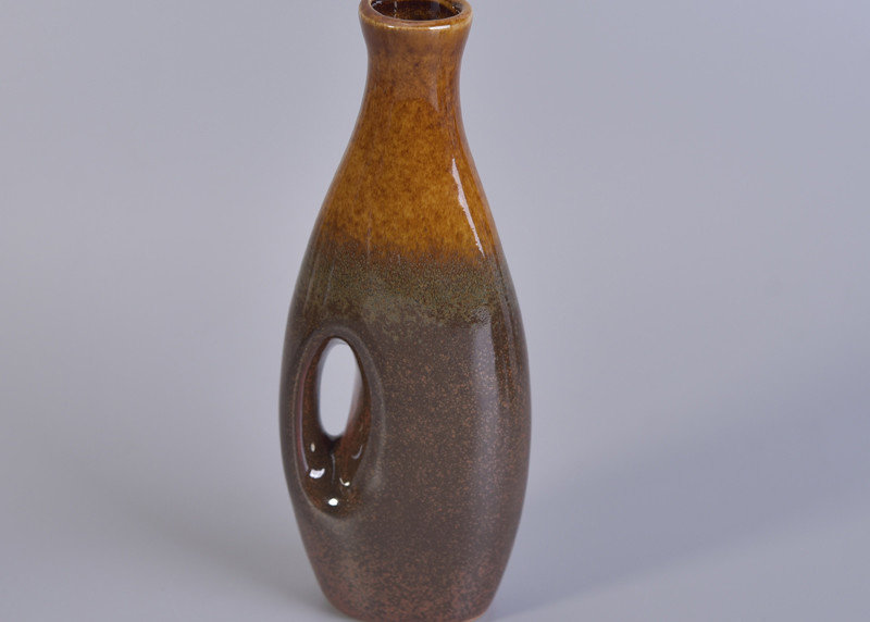 Shinny Glazed Hand Made Empty Diffuser Bottles / Ceramic Car Diffuser Bottles