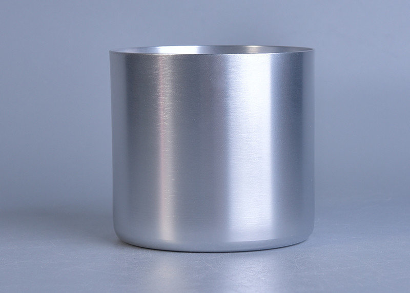 Silver Aluminum Metal Tin Candle Holders Refilled Round Cylinder For Party / Wedding