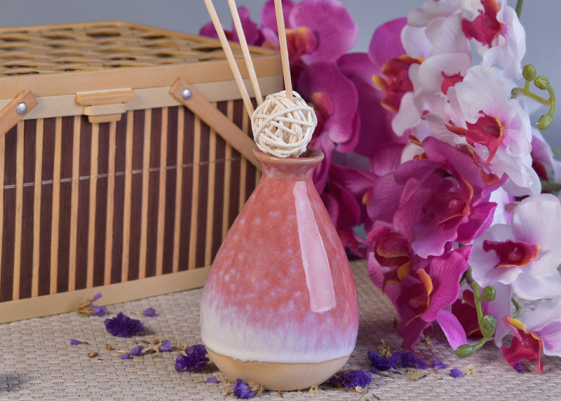 330ml Pink Glazing Ceramic Aromatherapy Oil Diffuser Bottle for Home Fragrance