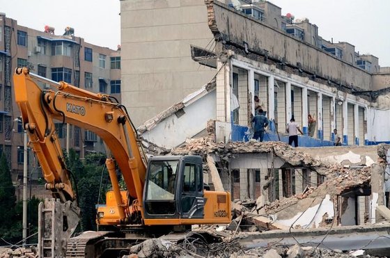 China Full Range Service Demolition Contractors London Dismantling Buildings And Structures supplier