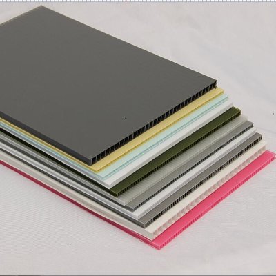 High Quality PP Hollow Sheet / polypropylene plastic core flute board supplier