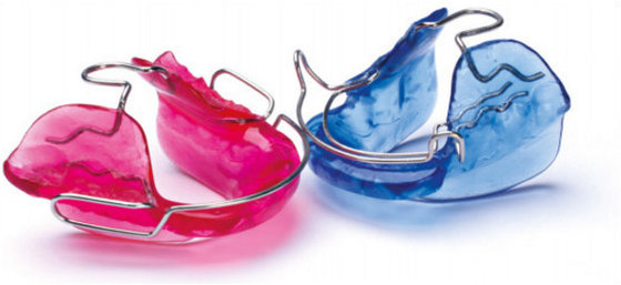 Recessive Transparent Orthodontic Appliances For Straighten Teeth With Removable Brace