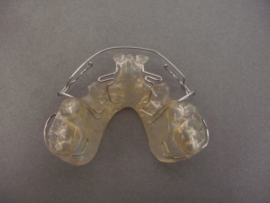 Recessive Transparent Orthodontic Appliances For Straighten Teeth With Removable Brace