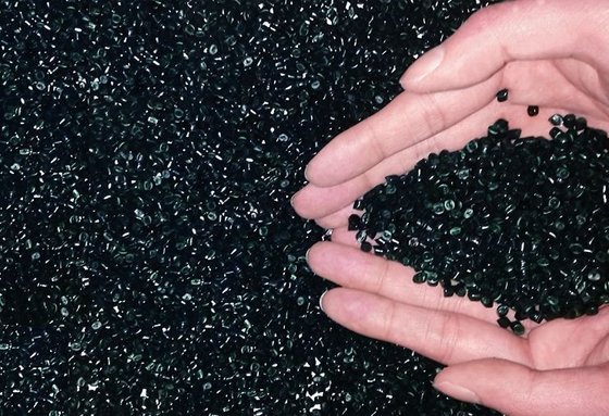 Industrial Grade Carbon Black Masterbatch PE Carrier Plastic Raw Materials