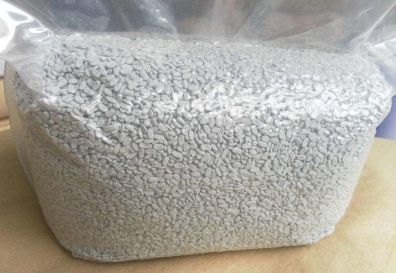 Easy Dilution Desiccant Masterbatch Migration Resistance Good Physical Mechanical Property