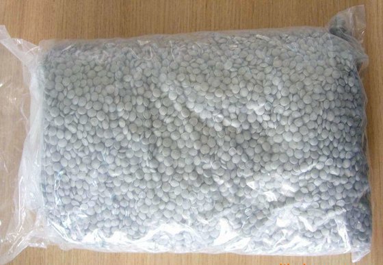 Calcium Oxide Desiccant Masterbatch , Plastic Pellets For Injection Molding