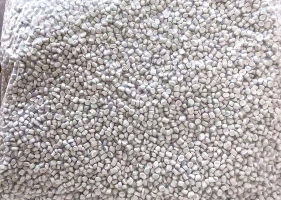 Anti Corrosion Desiccant Masterbatch Plastic Drying Agent Good Compatibility