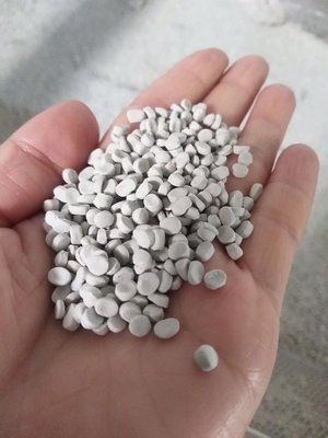 Moisture Absorb CaO Desiccant Masterbatch For Recycled Raw Materials