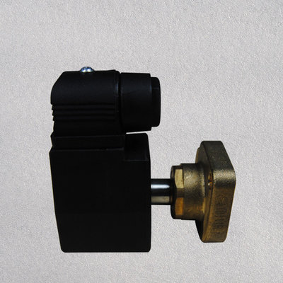 Chiller Spare Parts Carrier 30HXC Solenoid Valve 8TA0049D For Refrigerator