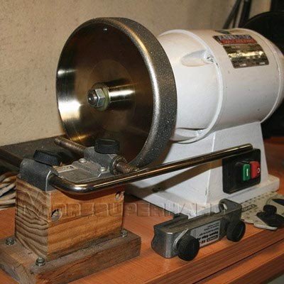 CBN Grinding Wheel for Woodturning Tools. CBN (cubic boron nitride) grinding wheels are used for sharpening woodturning