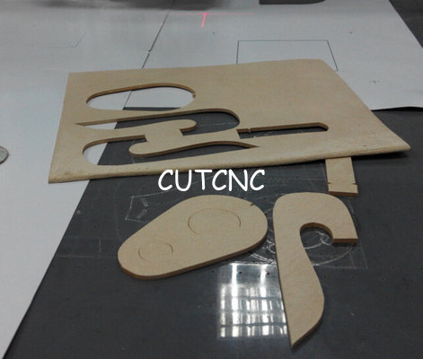 Vibrating knife CNC leather cutter table