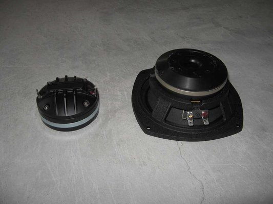 Audioprovollsprecher mit Subwoofers/Linie kleiden Spalten-Sprecher