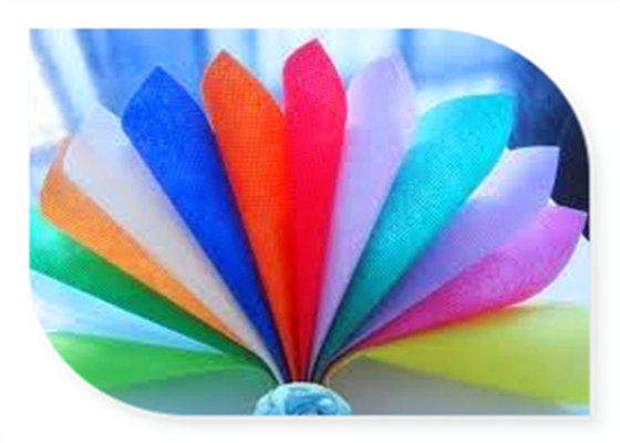 100% Polypropylene Non Woven Fabric Raw Material Dyed Pattern Breathable