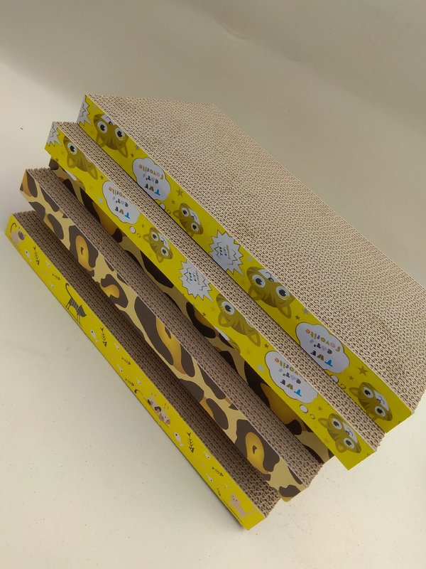 coloured corrugated paper, cat toy,cat scratcher, cat scratching board