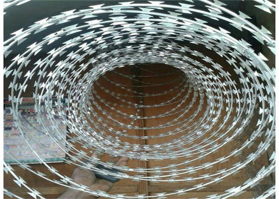 China Manufacture Hot Dipped Galvanized Concertina Razor Barbed Wire  BTO-22 CBT-65