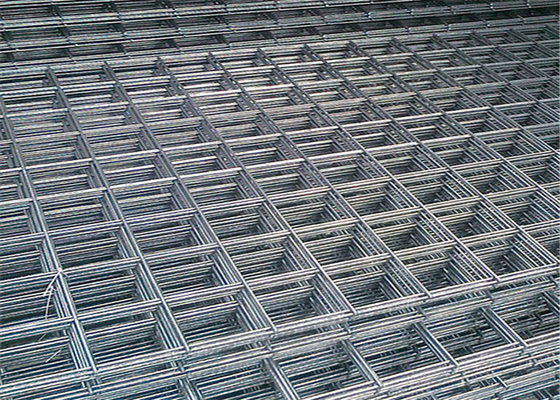 Galvanized rigid wire mesh panel for dog kennel and chicken fly pen