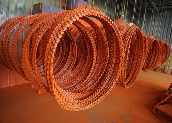 Concertina Galvanized Airport Fence Coil Mesh CBT-65 Single Razor Barbed Wire
