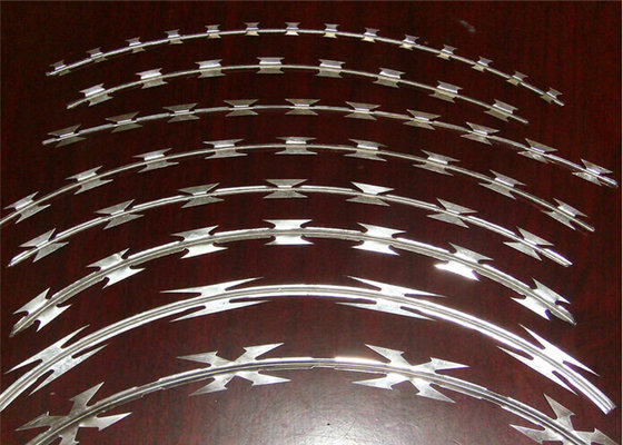 Sharp, solid, easy to install,razor blade barbed wire,Twist weaving,firm and beautiful,corrosion-resisting and oxidation