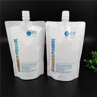 The factory produces 500ml food-grade plastic bags for 80% alcohol disinfectant/Hydrogen peroxide storage bag