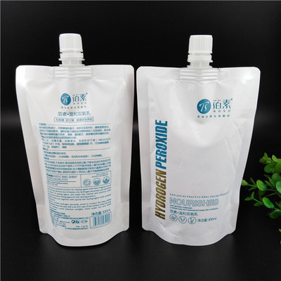 The factory produces 500ml food-grade plastic bags for 80% alcohol disinfectant/Hydrogen peroxide storage bag