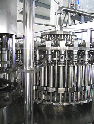 24000BPH Bottle Filling Machine - Hot Filling / Filling With Gas CO2 - Juice , Pure Water , CSD Plant