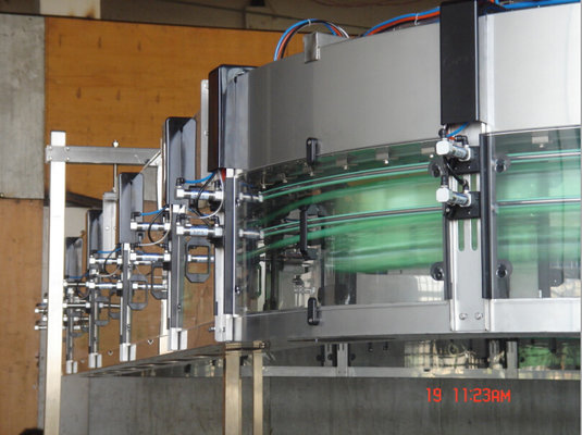 Light Empty Plastic Bottle Conveyor 40000BPH Transport Parts Convey Belt