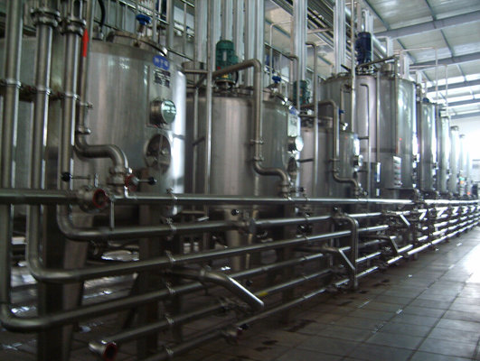 Automatisches CIP, das an der richtigen Stelle Behälter - Alkali/saures/Heißwasser säubert