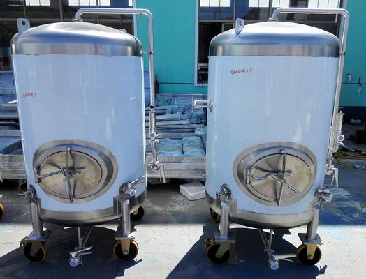 Brite Beer Tank , Automatic Control with Pointer Thermometer, Beer Brewery Plant